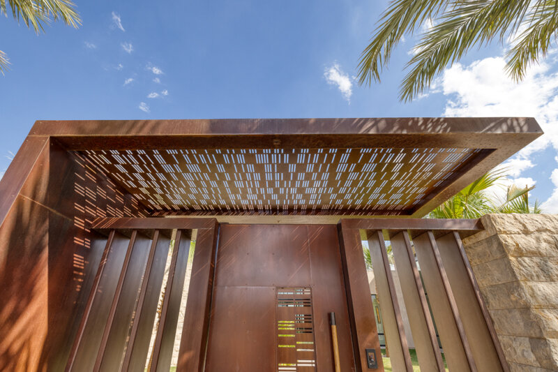 Custom Home Exterior Finishes